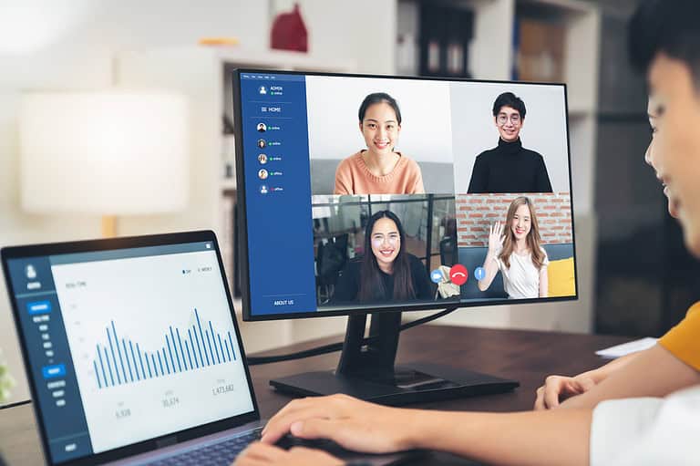 Remote Project Management: Keeping Teams on Track from Afar